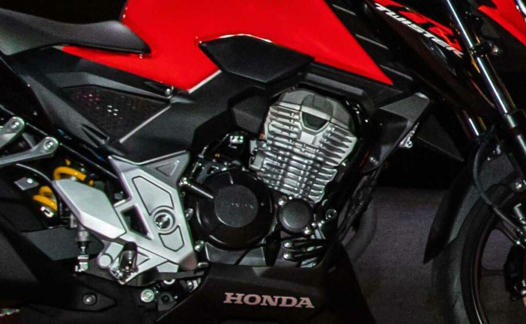 ¡Así es la Increíble Honda CB 300F Twister!