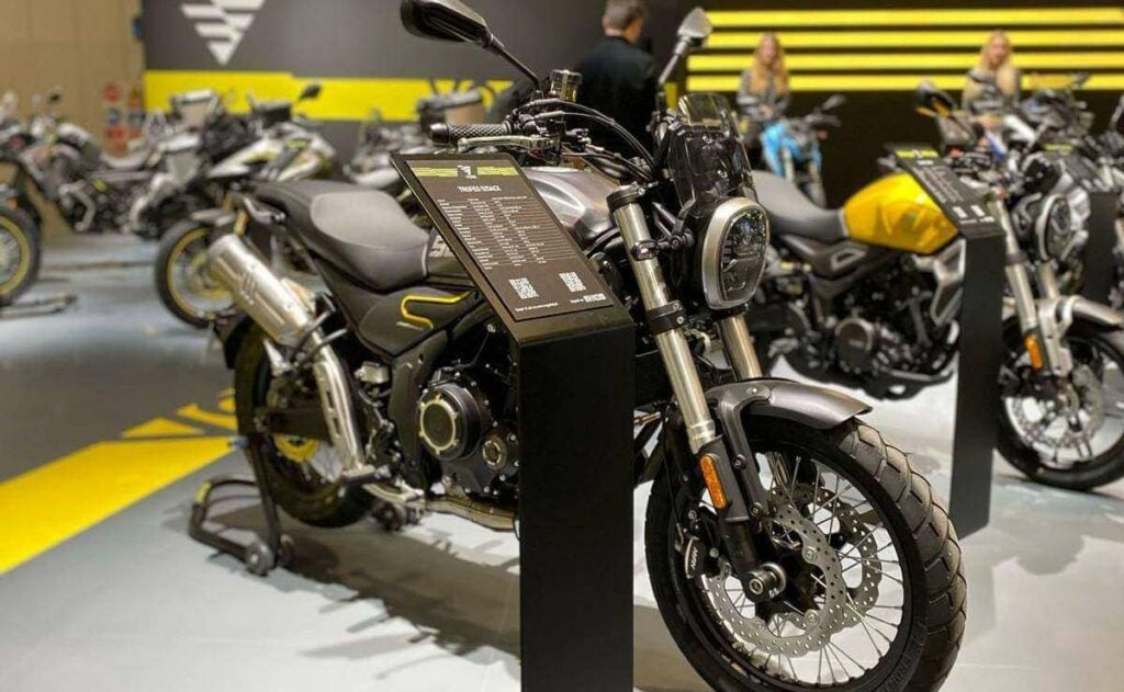 Nueva Voge 525 ACX: scrambler de media cilindrada