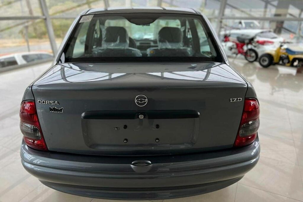 Mira este Chevrolet Corsa de hace 20 años ¡0KM!