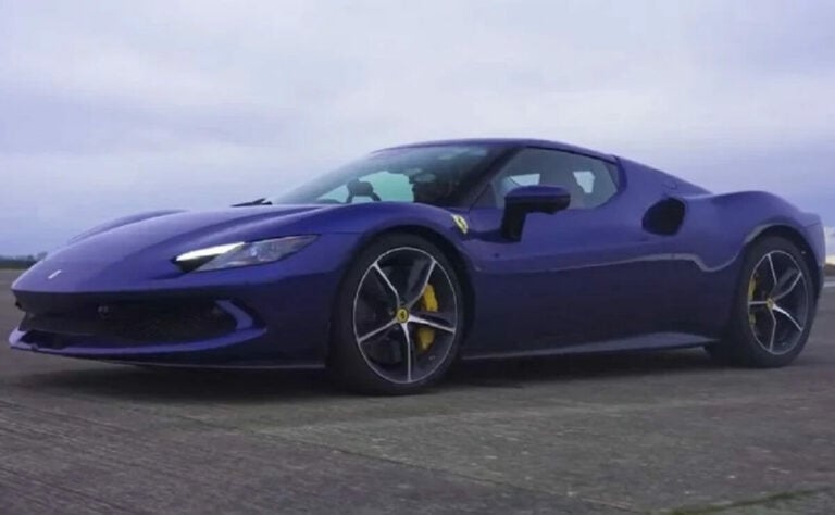Ferrari 296 GTB vs SF90: ¡Mira quién ganó este duelo único!