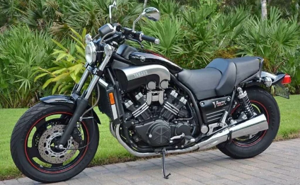 Yamaha V-Max 1200: una moto histórica que desafía las clasificaciones