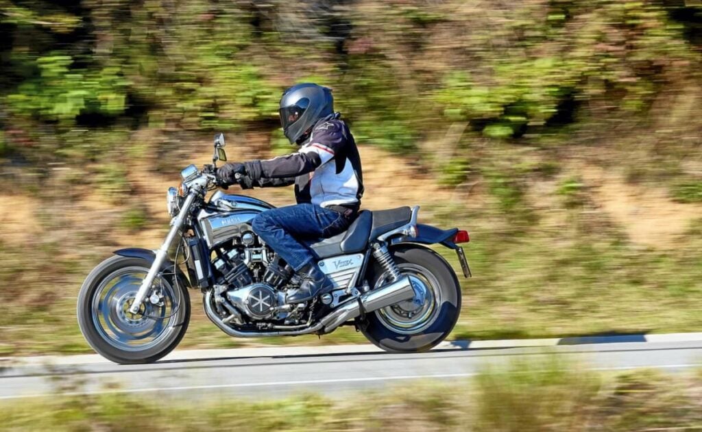 Yamaha V-Max 1200: una moto histórica que desafía las clasificaciones
