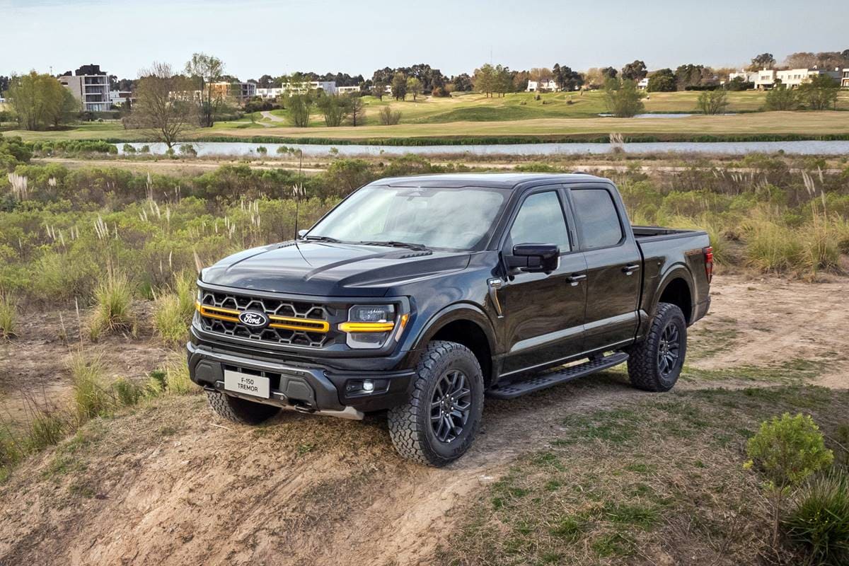 Ford renueva la línea F 150 con Tremor y Lariat: tecnología y máxima ...