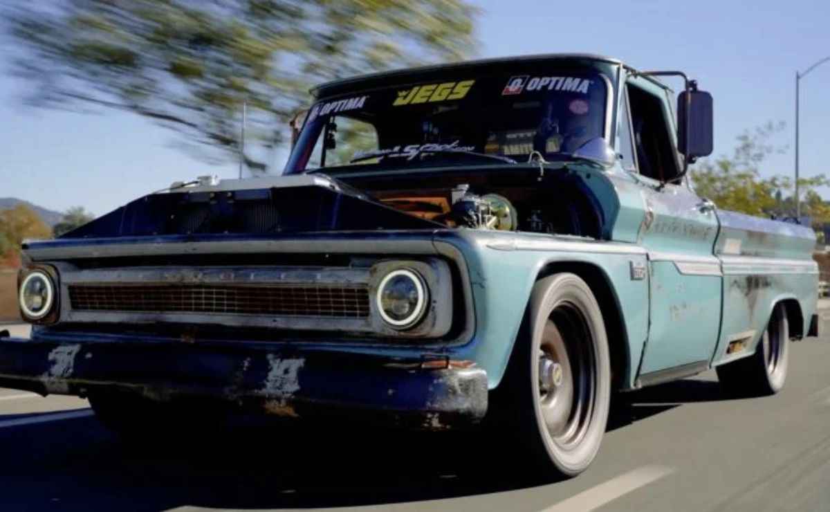Chevrolet C10 de 1966: de clásico abandonado a una pick up brutal