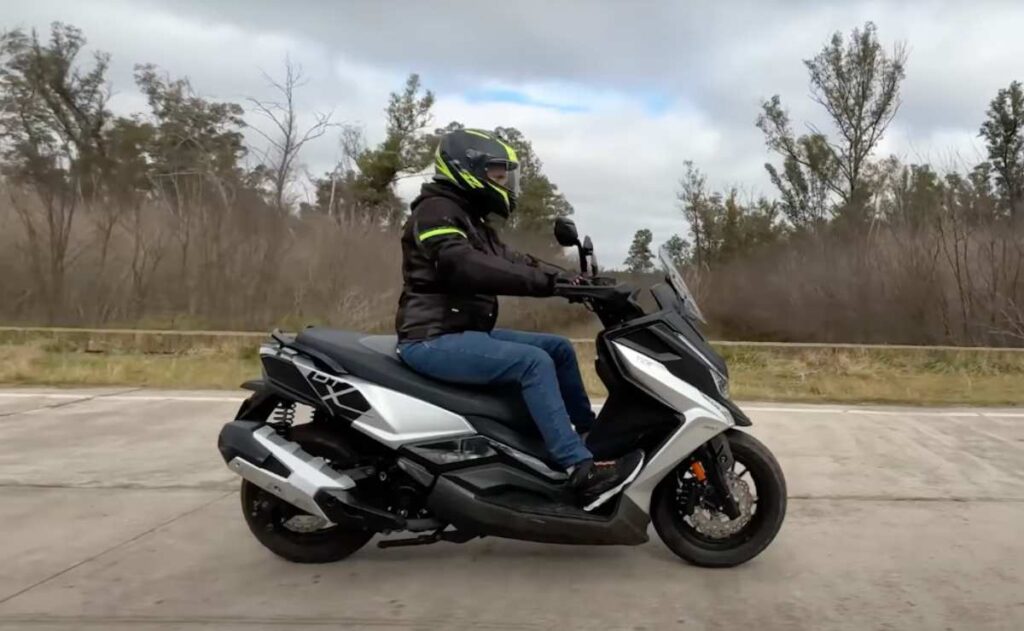 Kymco DTX 350: La evolución del scooter en el mundo del crossover