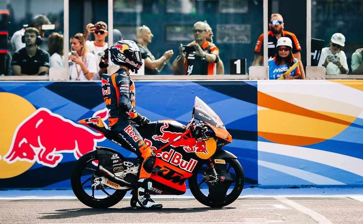 Valentín Perrone Continúa en Tech3: Un Paso Clave para la Moto3 2026