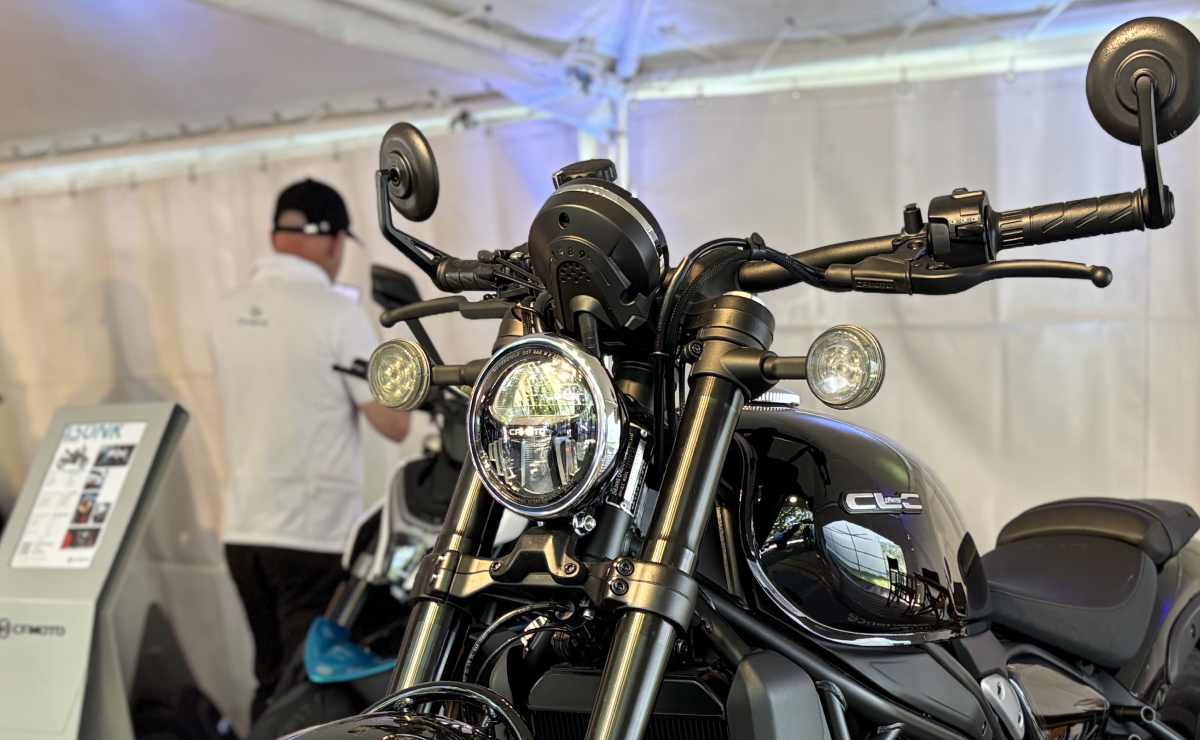 CFMoto Sorprende: La Nueva 450 CL-C Debuta en Autoclásica 2025