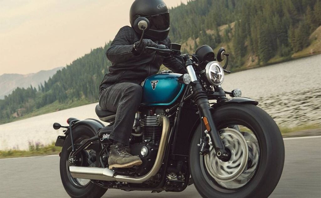 Triumph Bonneville Bobber 2026: La Revolución Neo-Retro que Moderniza ...