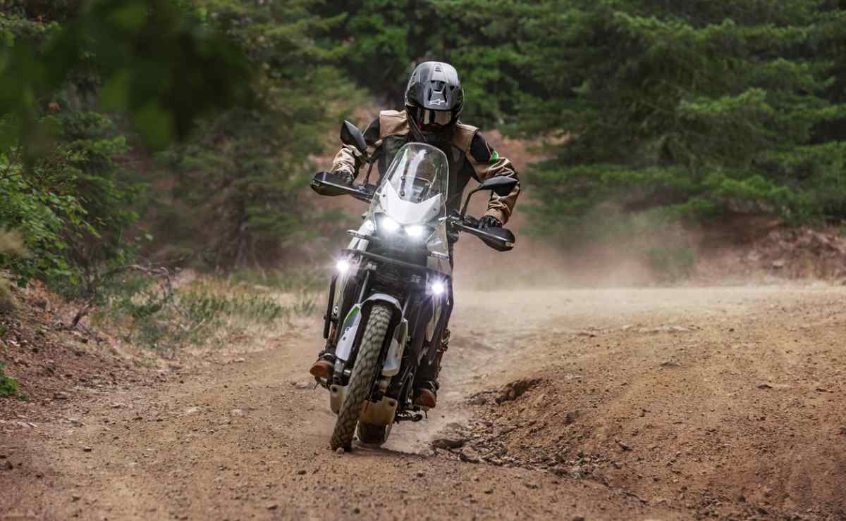 Kawasaki KLE 500: La Apuesta Renovada en el Segmento Trail